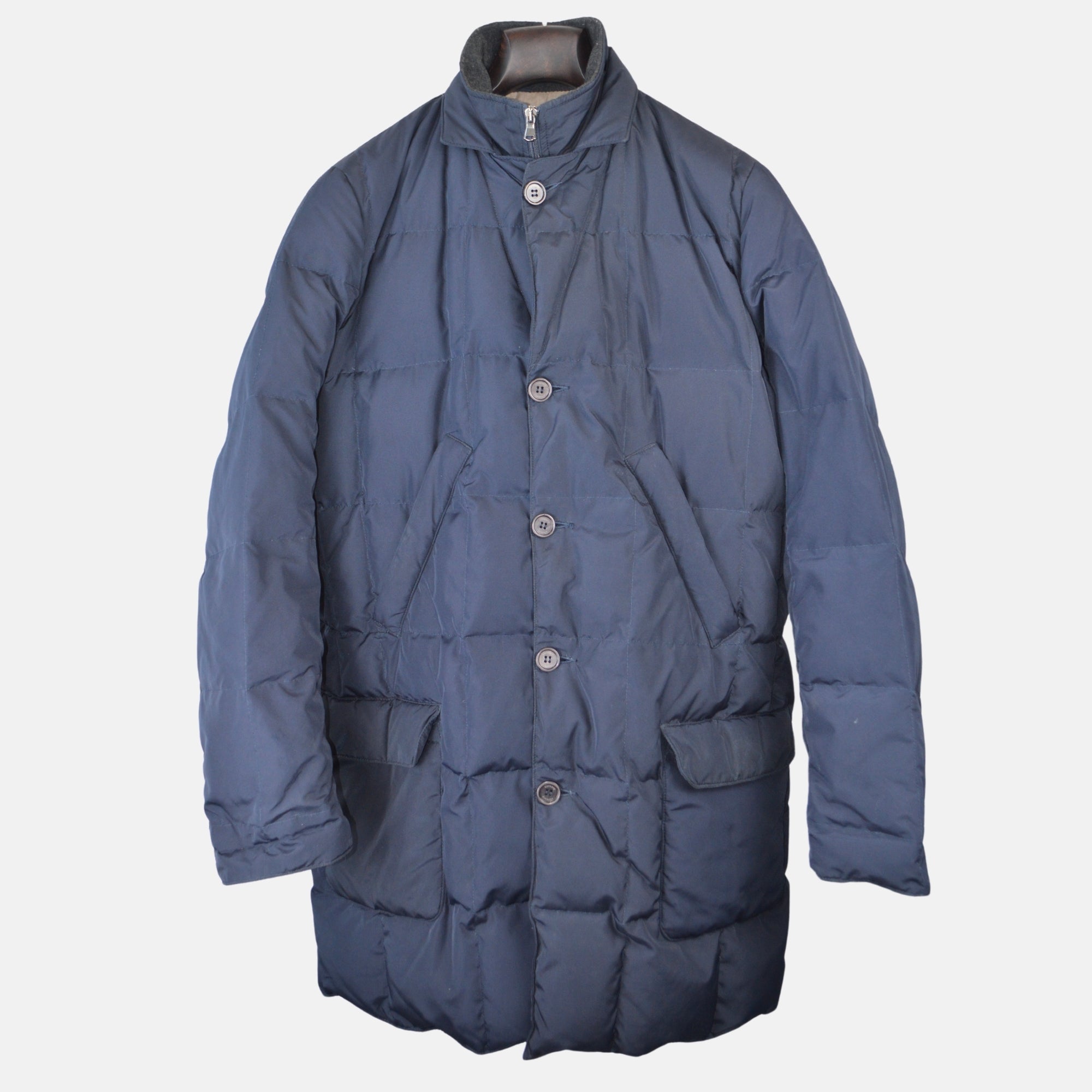 Navy Blue Down Jacket (L) – Sanpetuna